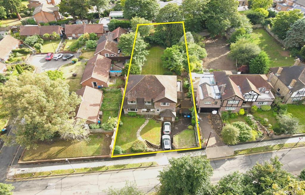 Queensmere Road, London SW19 5 bed detached house for sale - £2,300,000