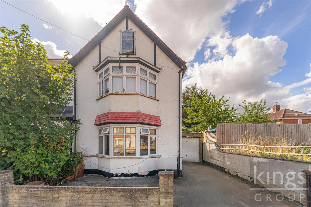 Amersham Avenue, Edmonton, N18 3 bed end of terrace house for sale - £ ...
