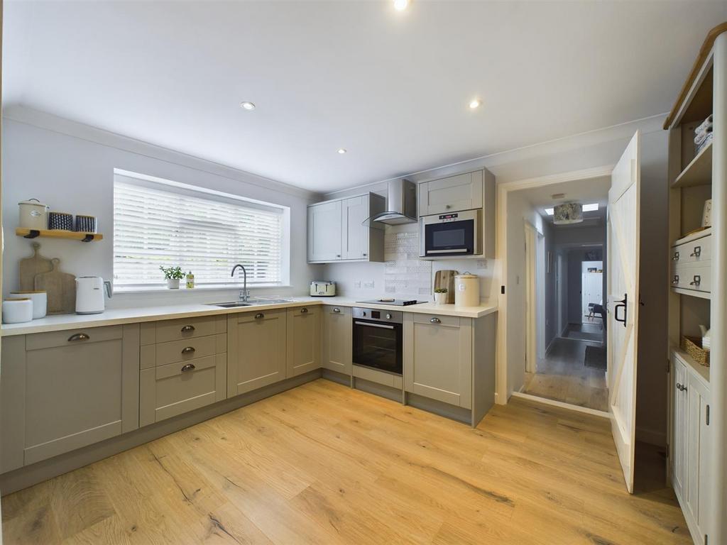High Street, Ixworth 2 bed barn conversion - £290,000