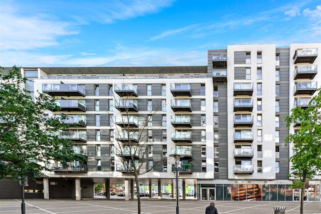 Vantage Building, Station Approach, UB3 2 bed apartment - £1,900 pcm (£ ...