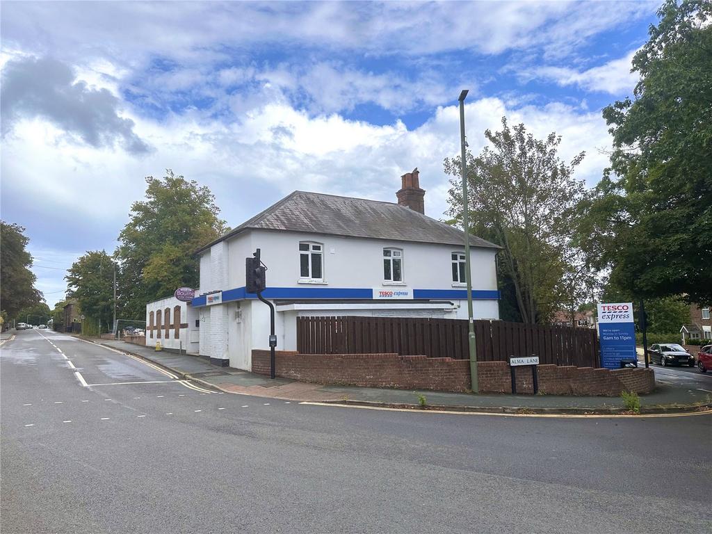 Upper Hale Road, Farnham, Surrey, GU9 1 bed apartment - £1,150 pcm (£ ...
