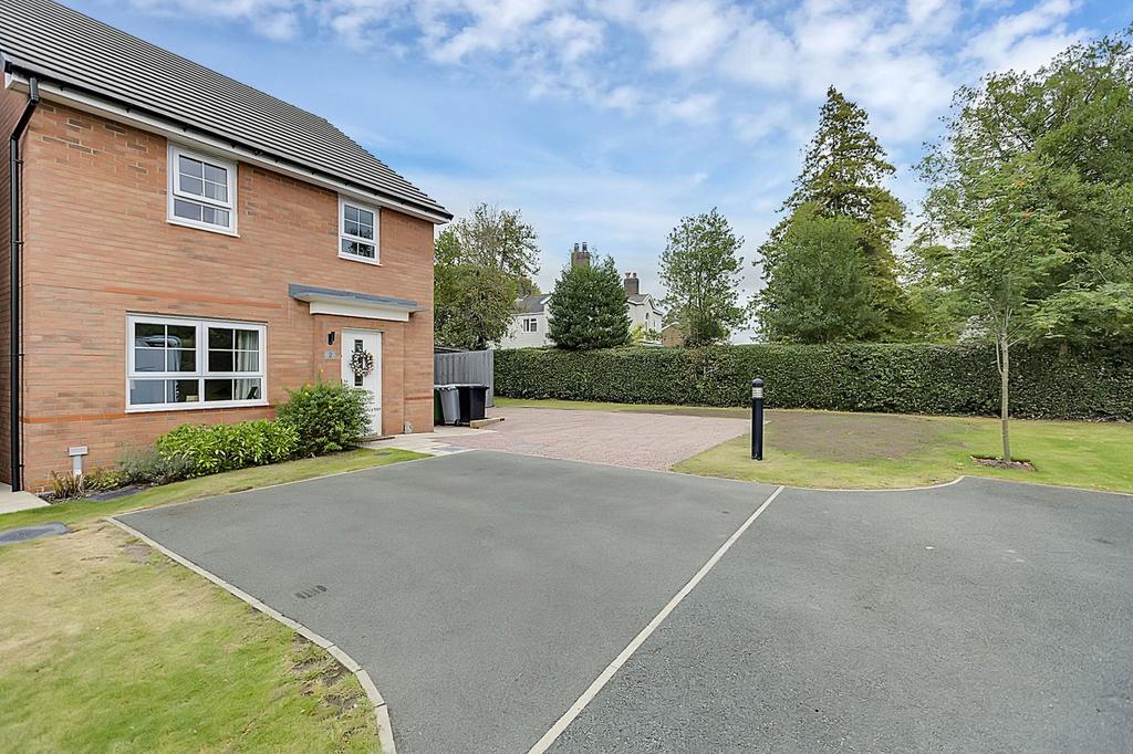 Alsager ST7 4 bed detached house - £340,000