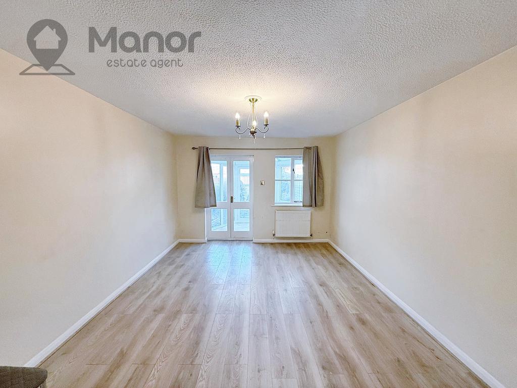 Putney Gardens, Chadwell Heath, RM6 4FF 2 bed terraced house to rent - £1,850 pcm (£427 pw)