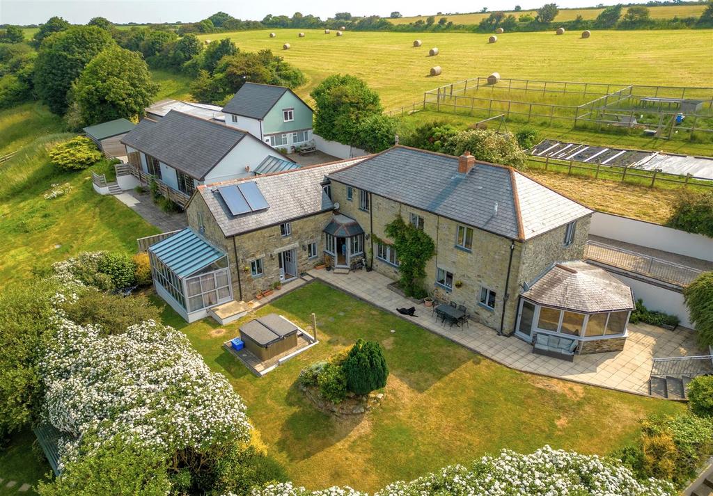 Silverwell, Blackwater, Truro 8 bed detached house for sale - £975,000