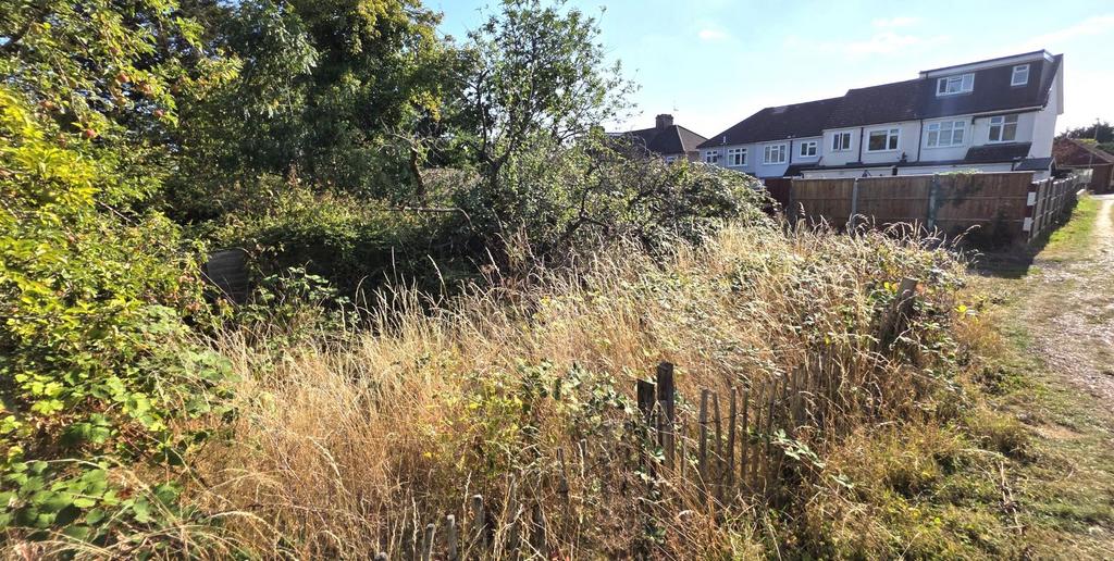 Land to the Rear of 38 Felstead Road... Land - £50,000