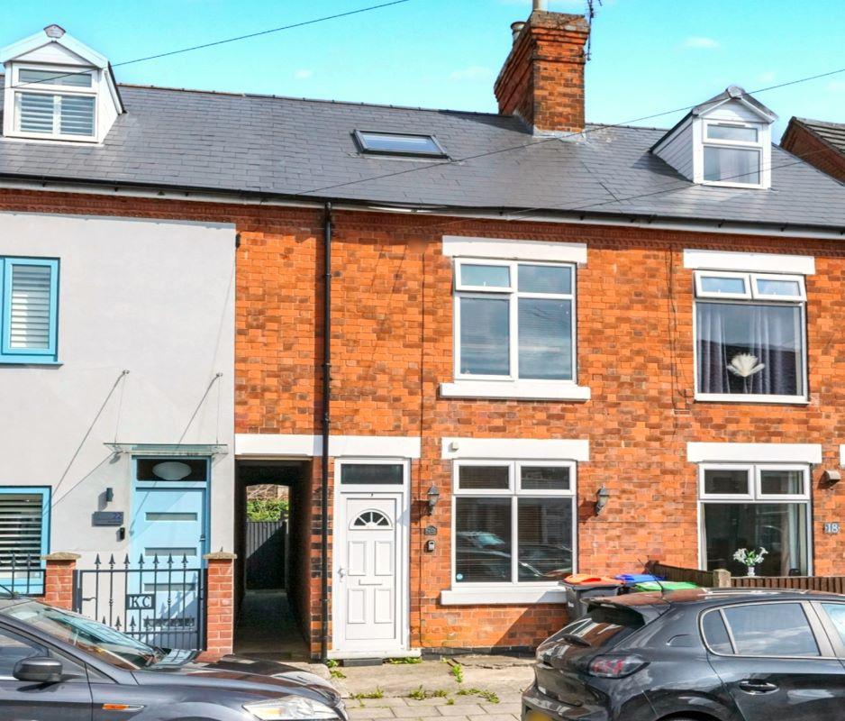 20 Redcliffe Street... 3 bed terraced house - £70,000
