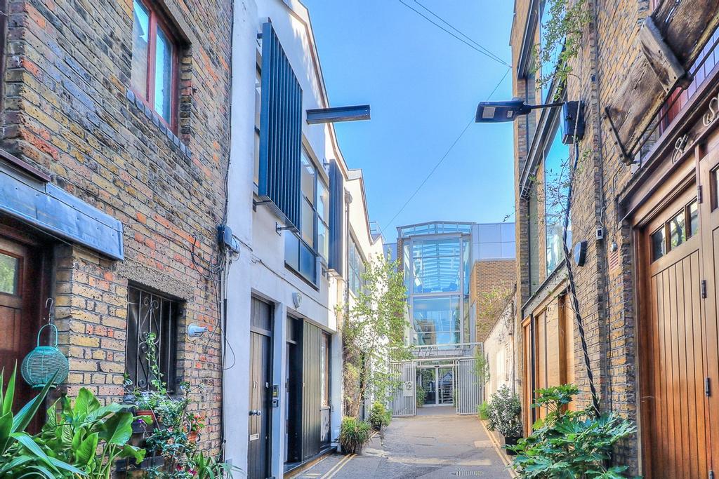 Swan Yard, Islington 2 bed apartment - £725,000