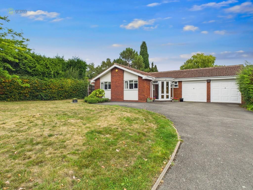 Blackwood Road, Tamworth B77 3 bed detached bungalow for sale - £450,000