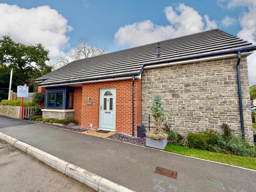 Kingsdown, Stratton, Swindon SN3 2 bed detached bungalow for sale - £ ...