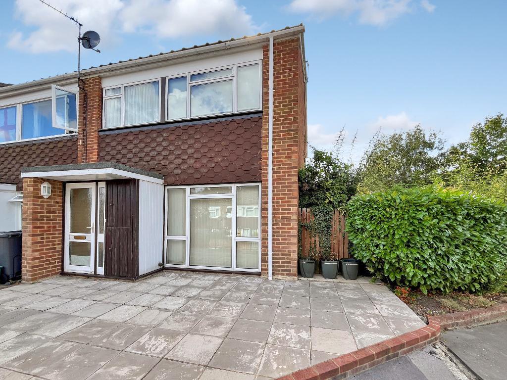 Courtwood Lane, Selsdon CR0 3 bed end of terrace house - £375,000