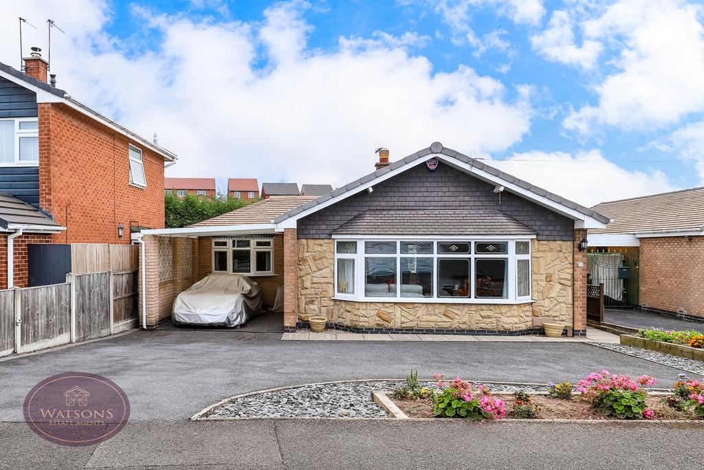 Thorn Drive, Newthorpe, Nottingham, NG16 3 bed detached bungalow - £290,000