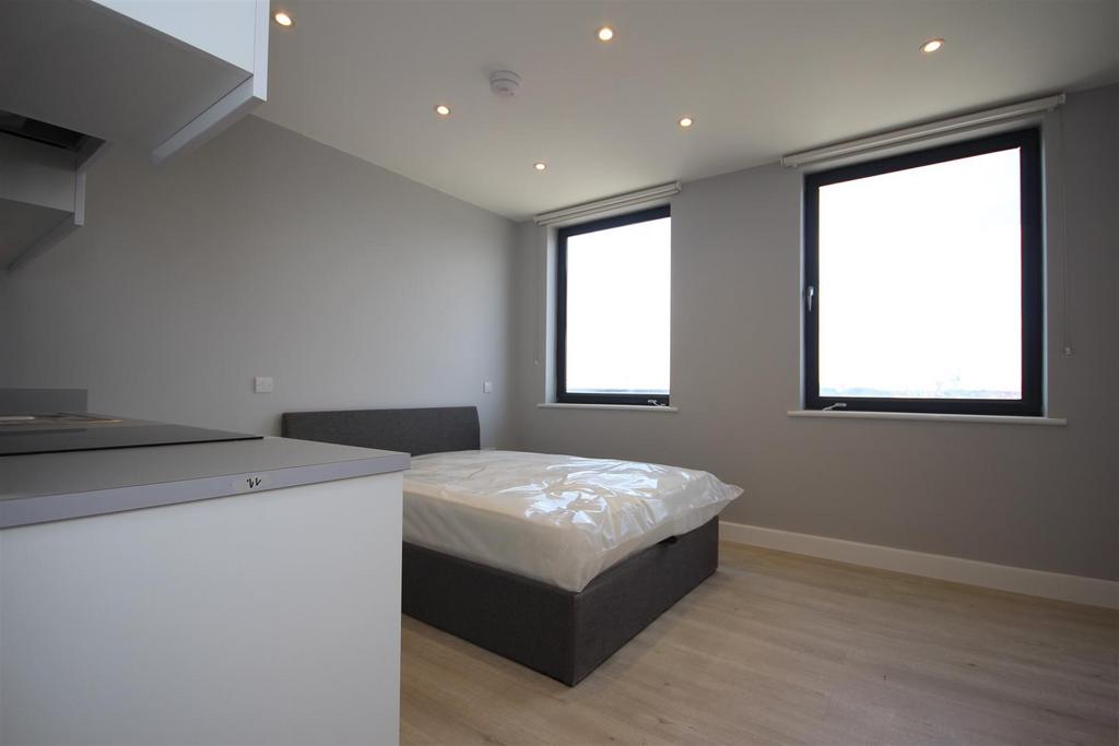 Neasden Lane, Neasden, NW10 1PH Studio to rent - £1,196 pcm (£276 pw)