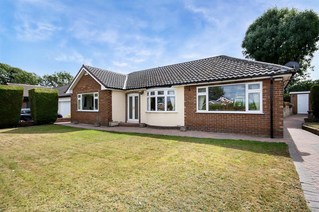 Garden Lane, Ravenfield, Rotherham 3 bed bungalow for sale - £430,000