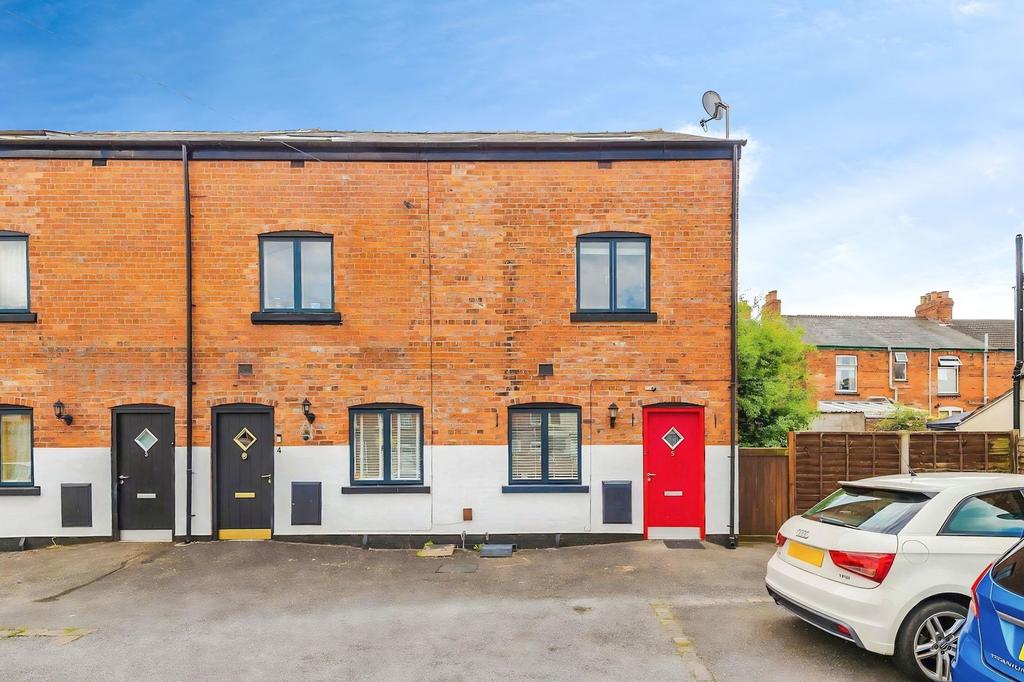 Derrington Avenue, Crewe CW2 3 bed end of terrace house - £160,000