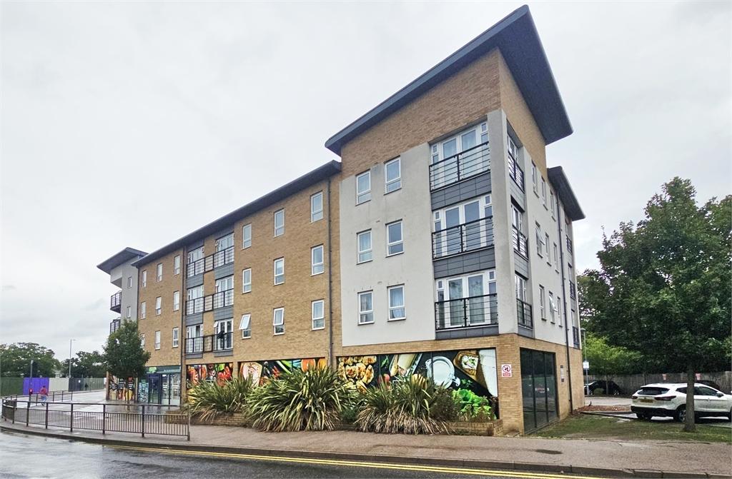 Jade Court, Basildon, Basildon, 2 bed flat - £1,400 pcm (£323 pw)