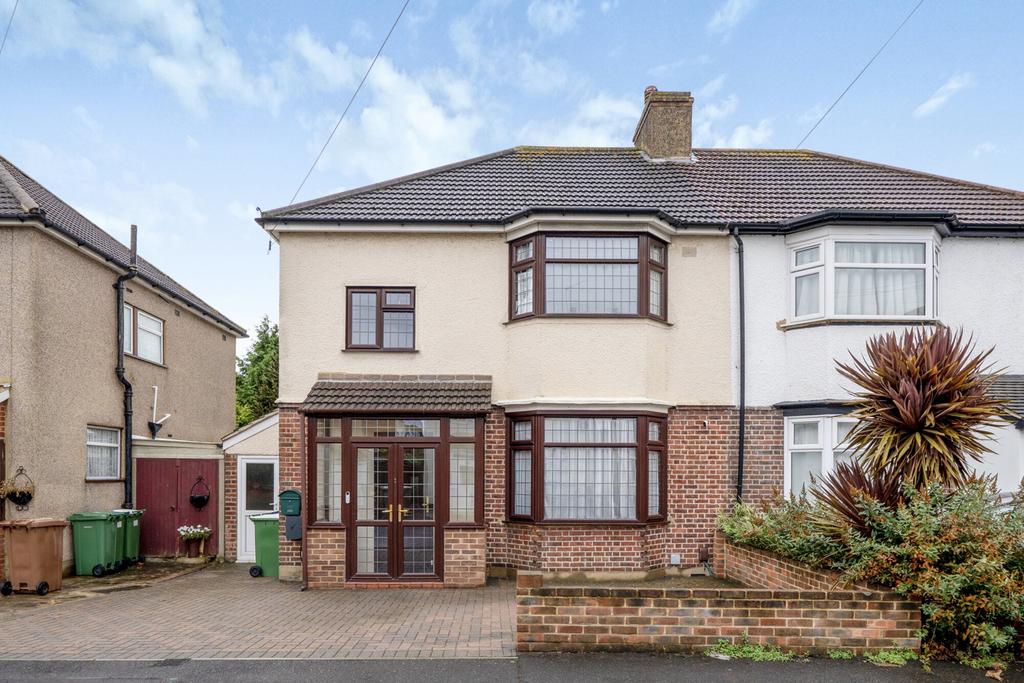Hamilton Road, Bexleyheath 3 bed semi-detached house for sale - £525,000