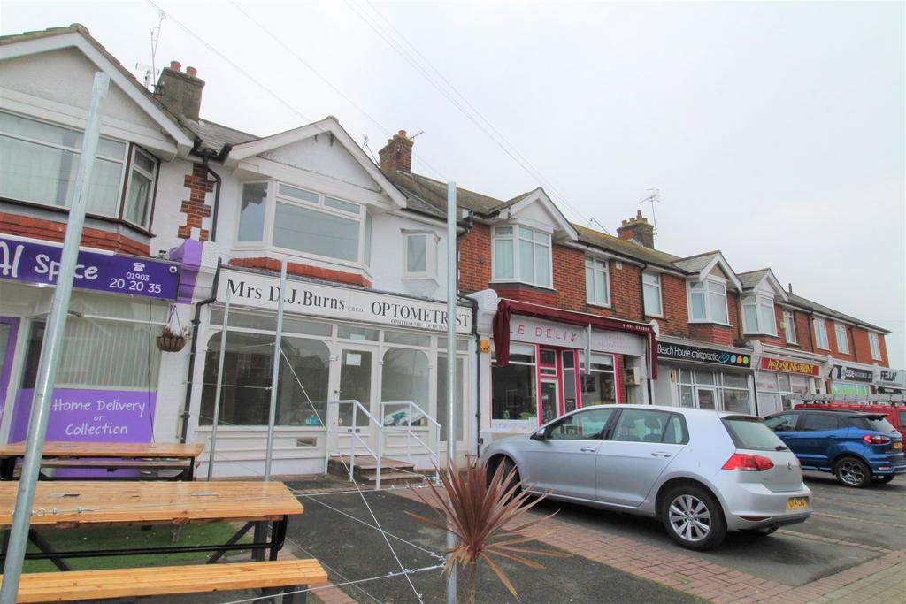 Worthing BN14 2 bed flat - £1,200 pcm (£277 pw)