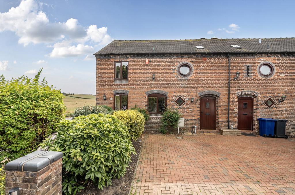 Birches Farm Mews, Madeley, Crewe 3 bed barn conversion for sale - £325,000