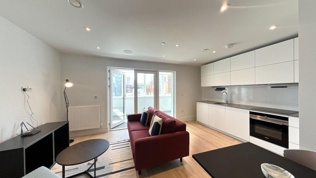 Olympic Way 1 bed flat - £2,095 pcm (£483 pw)
