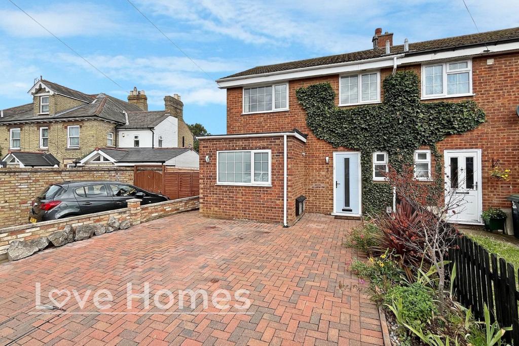 The Ridgeway, Flitwick 3 bed end of terrace house for sale - £365,000