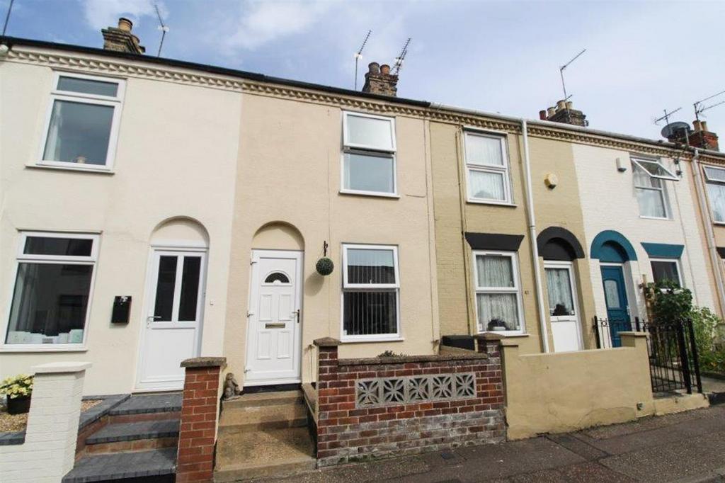 Nelson Road, Gorleston. NR31 6AT 2 bed terraced house - £795 pcm (£183 pw)
