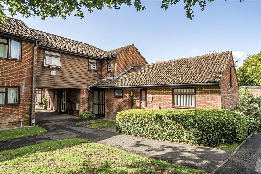 Avondale, Ash Vale GU12 1 bed bungalow - £285,000