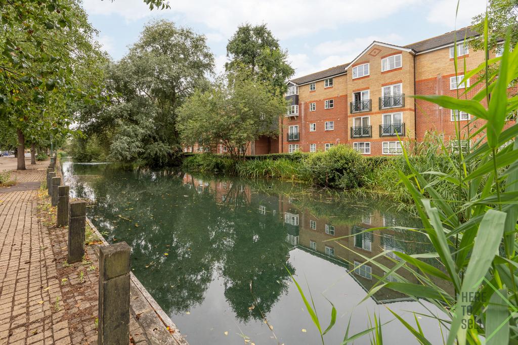 Bren Court, Enfield EN3 1 bed flat for sale - £220,000