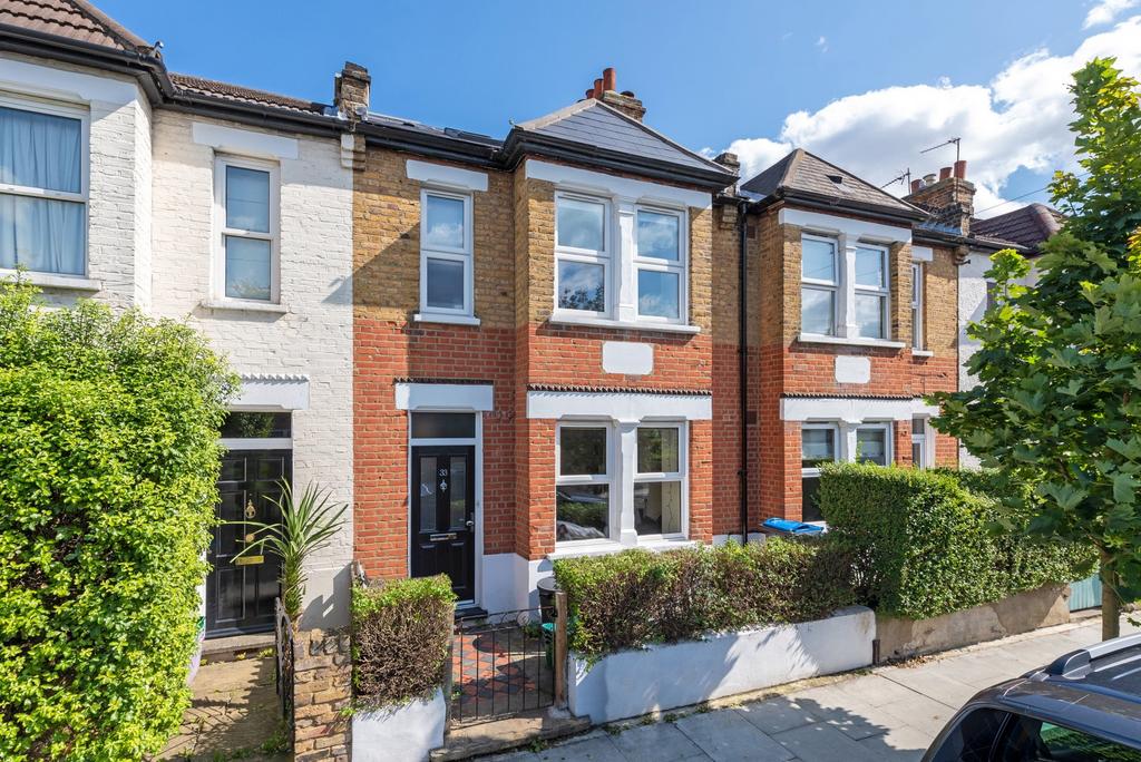 Leyton Road, London, SW19 3 bed terraced house - £2,900 pcm (£669 pw)