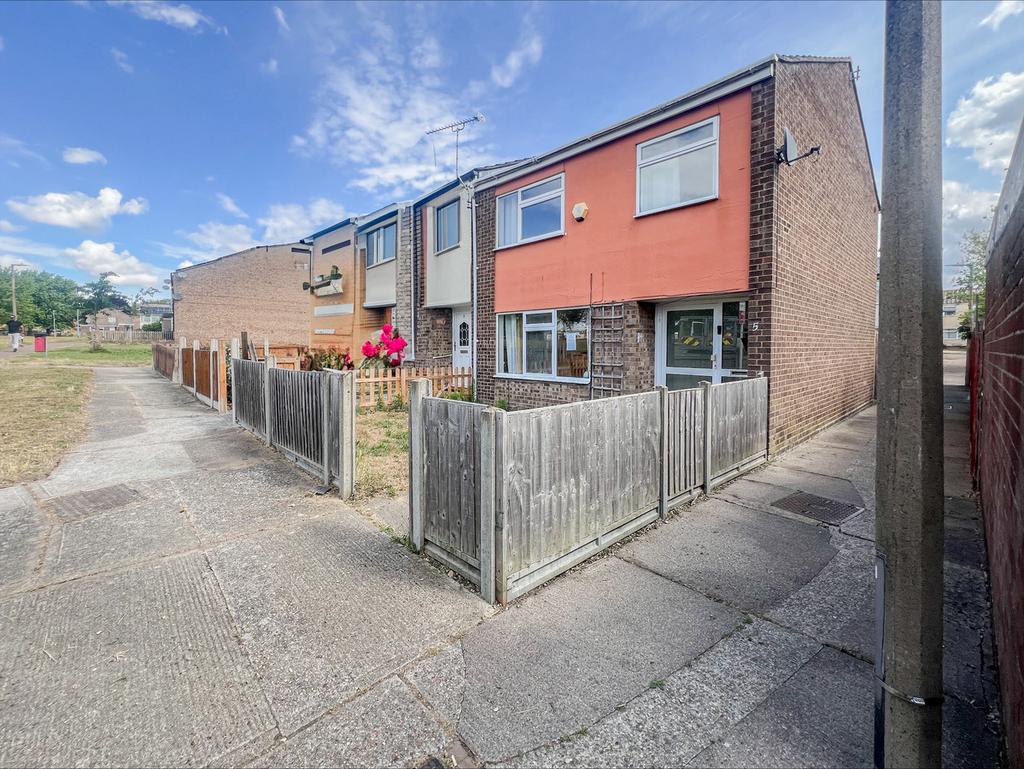 Viola Walk, Colchester, CO4 3 bed end of terrace house - £240,000