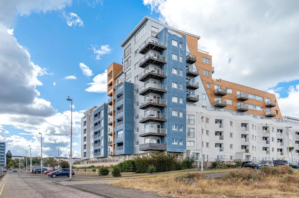 Heron Place, Edinburgh, Midlothian 1 bed apartment - £1,275 pcm (£294 pw)