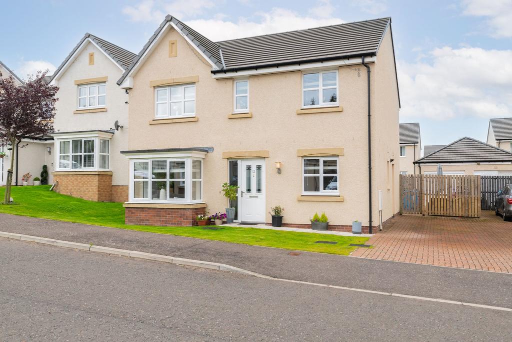Brotherton Wood, Livingston, EH54 4 bed house - £350,000