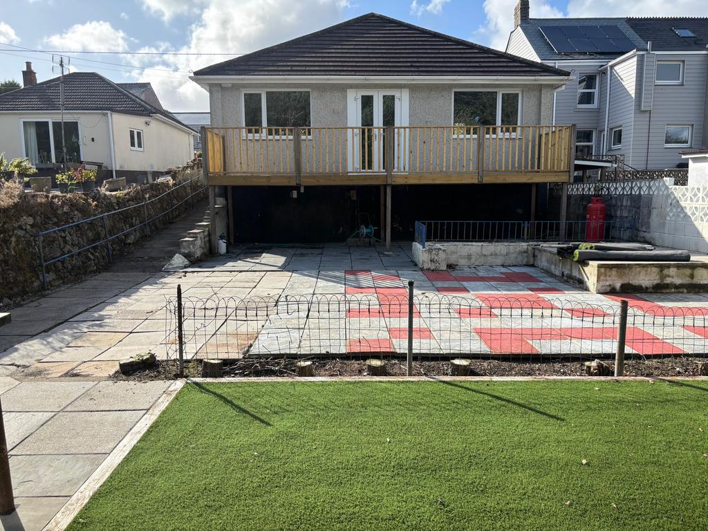 Fore Street, Bugle PL26 3 bed detached house - £1,350 pcm (£312 pw)