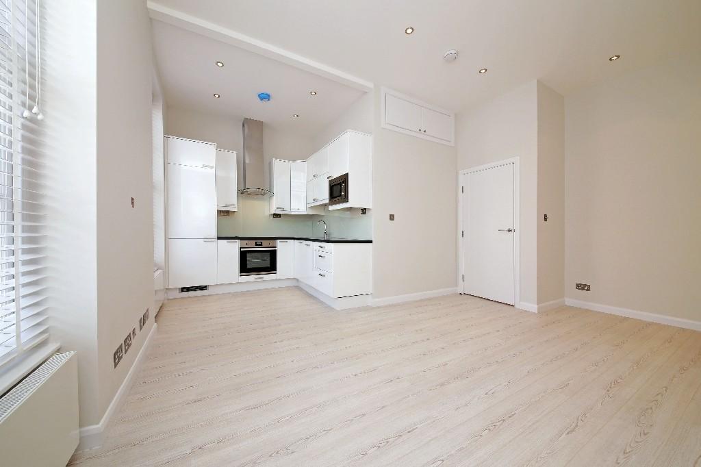 Queensway, London 1 bed apartment to rent - £2,300 pcm (£531 pw)
