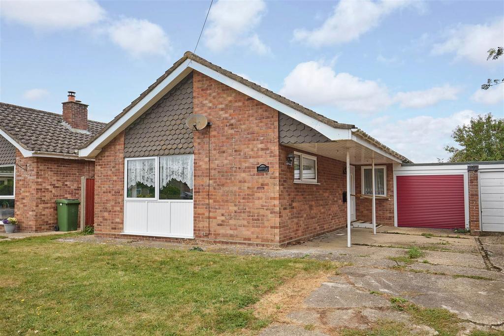Goldsmith Way, Diss IP21 3 bed detached bungalow for sale - £250,000