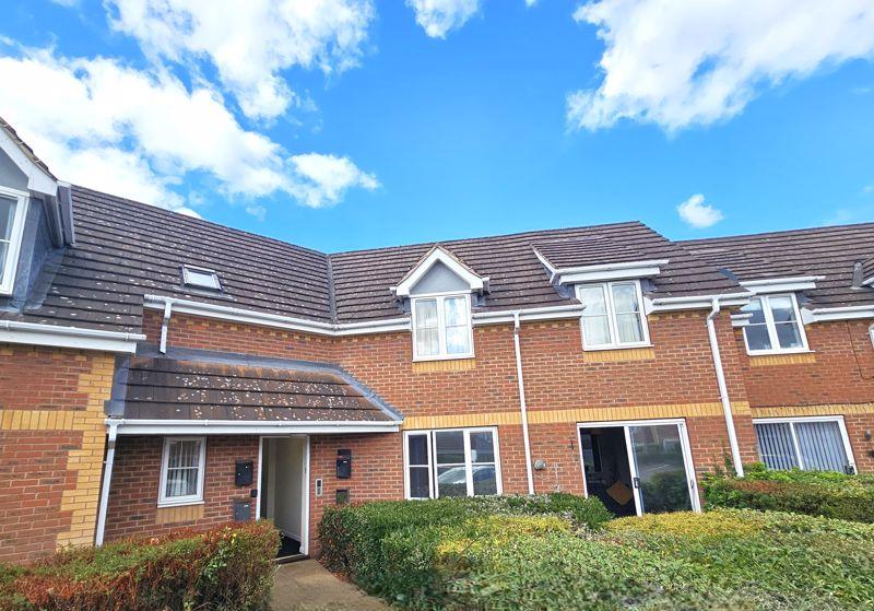 Warren House Walk, Sutton Coldfield B76 2 bed flat to rent - £900 pcm ...