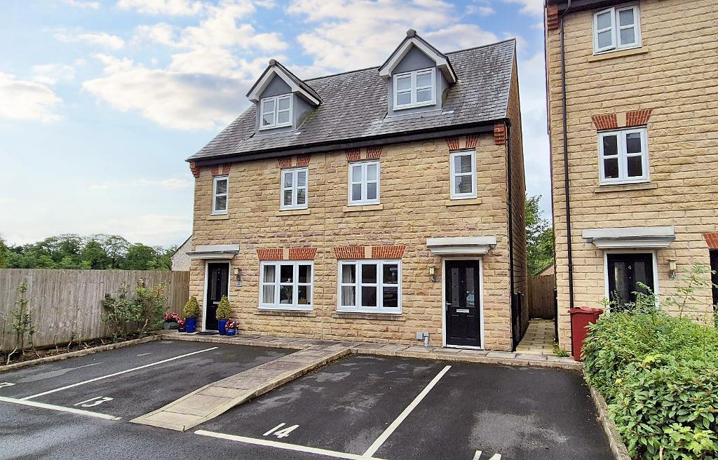 Stephen Mews, Clitheroe, Lancashire... 3 bed semi-detached house to ...
