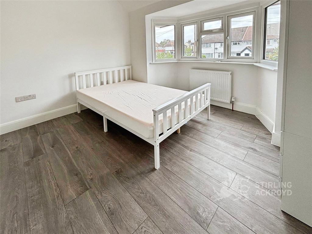 Heathcroft Avenue, Sunbury-on-Thames... 1 bed in a house share to rent ...
