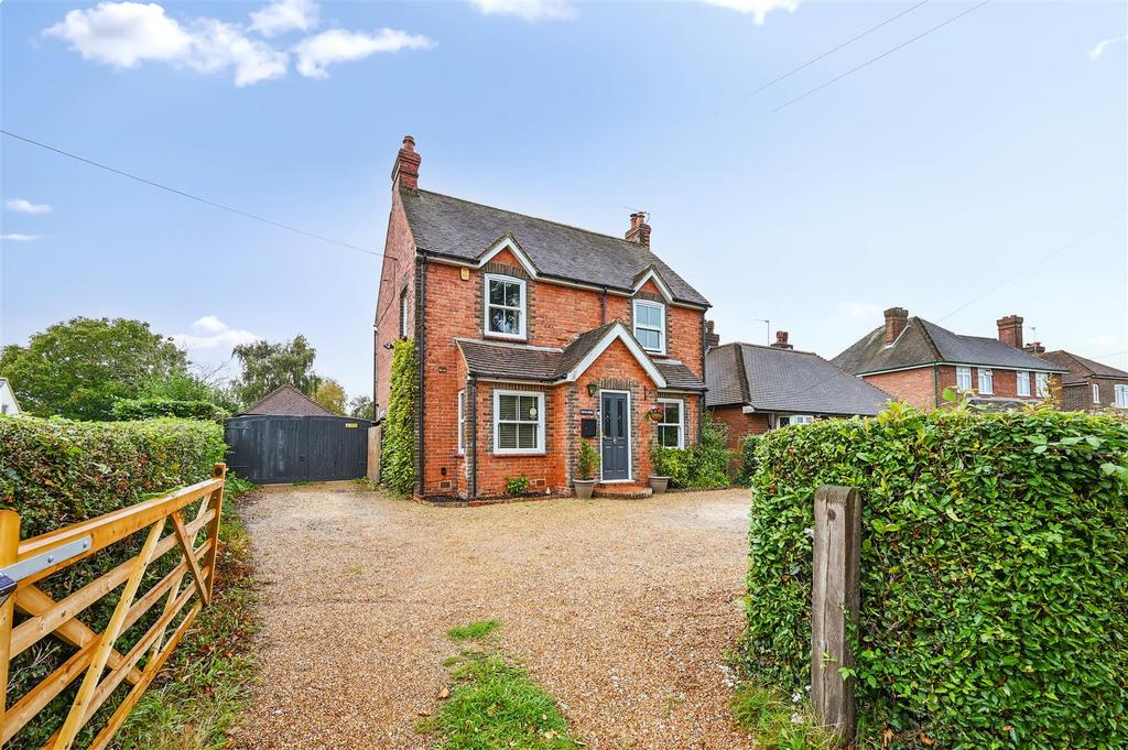 The Green, Ninfield, Battle 3 bed detached house - £525,000