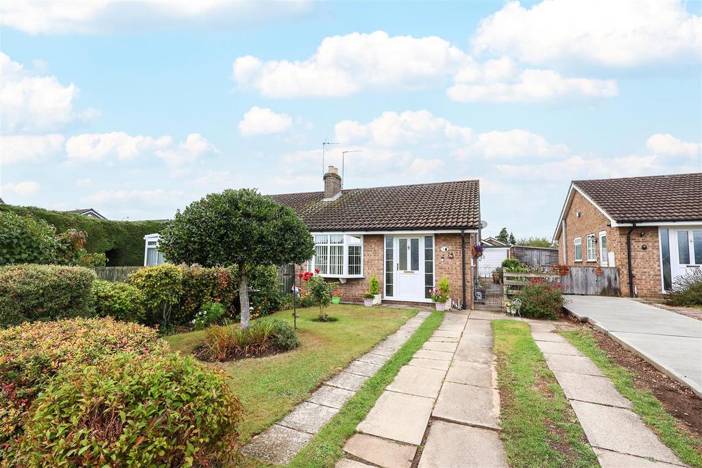 Dowber Way, Thirsk 3 bed semi-detached bungalow for sale - £237,500