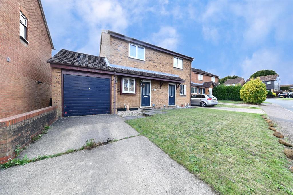Montfitchet Walk, Stevenage 2 bed semi-detached house for sale - £335,000
