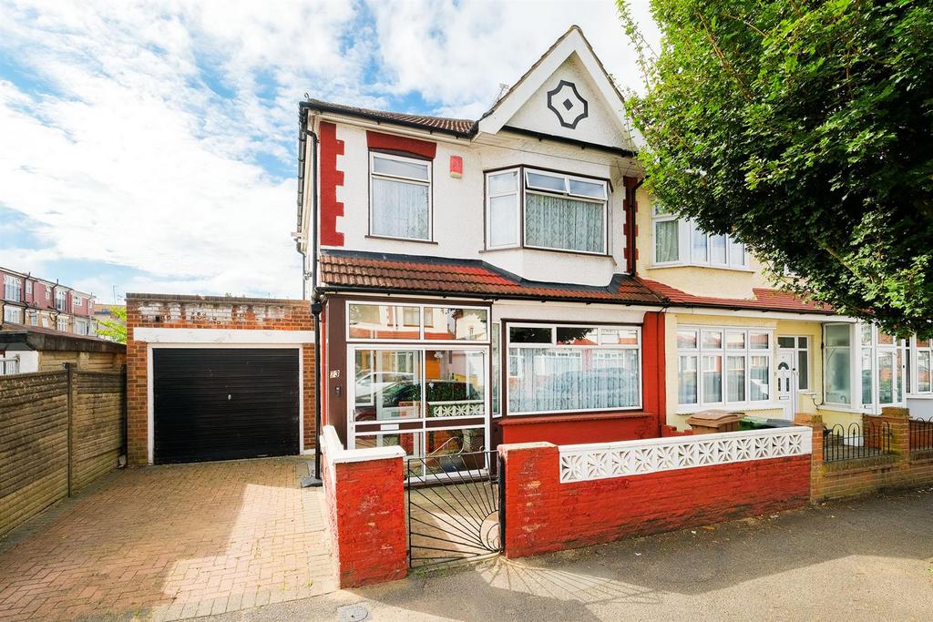 Loxham Road, Chingford 3 bed end of terrace house for sale - £600,000