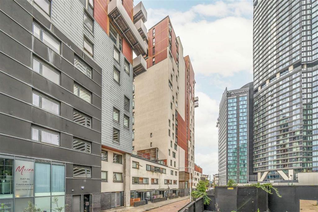 Byng Street, London E14 1 bed flat for sale - £425,000
