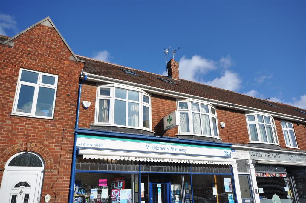 Boroughbridge Road, York 2 bed flat to rent - £900 pcm (£208 pw)