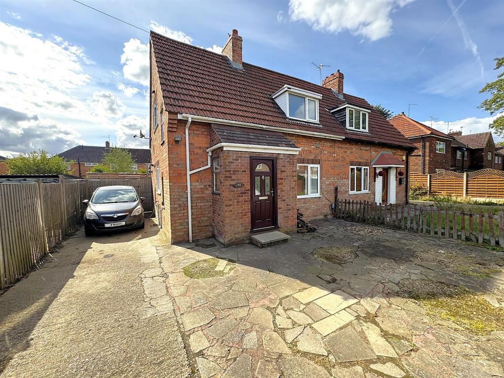 Westfields Road, Corby NN17 2 bed semi-detached house - £199,950
