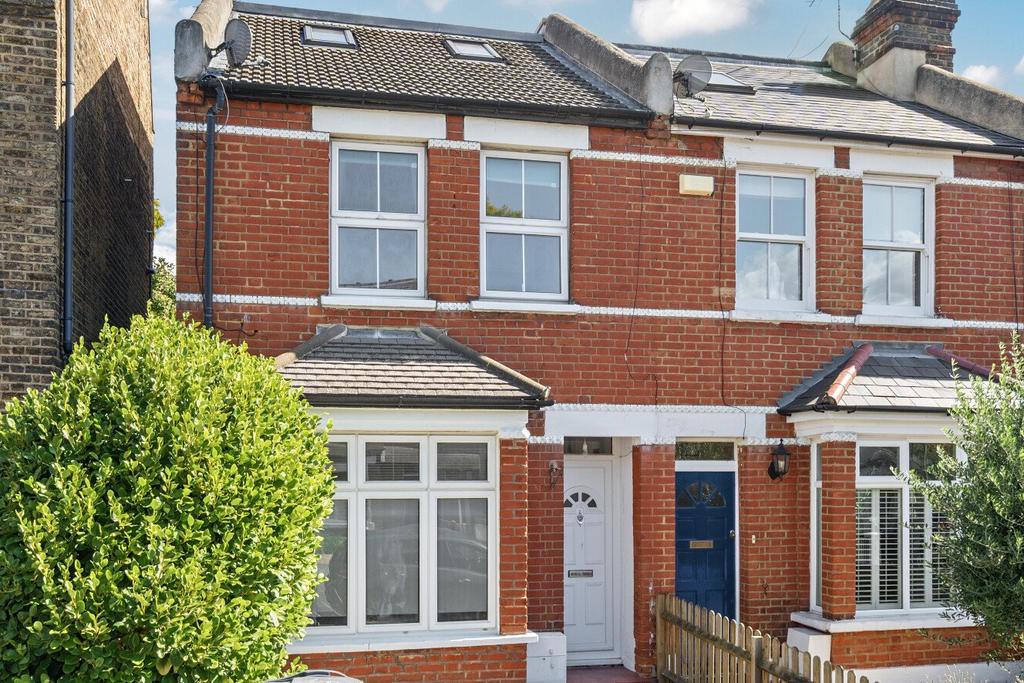 Amity Grove, London, SW20 4 bed end of terrace house to rent - £3,350 ...