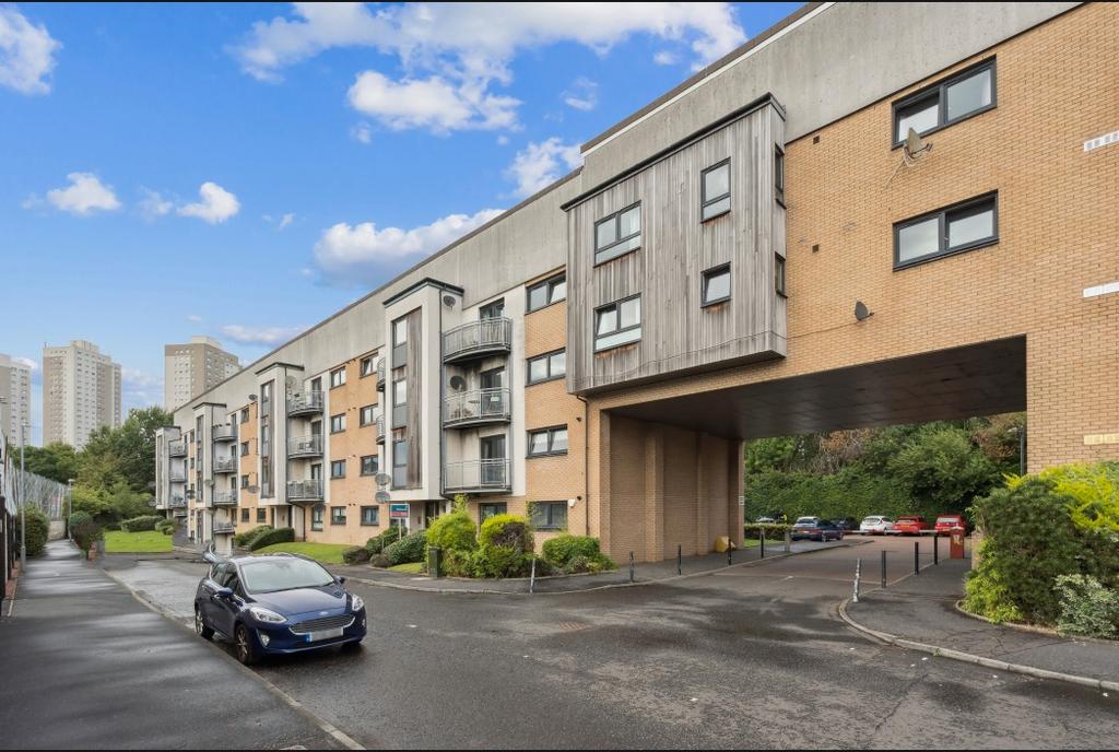 Newburgh Street, Flat 0-1, Shawlands... 2 bed flat - £1,250 pcm (£288 pw)
