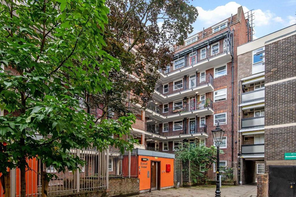 Boswell Street, London WC1N 4 bed flat - £4,333 pcm (£1,000 pw)
