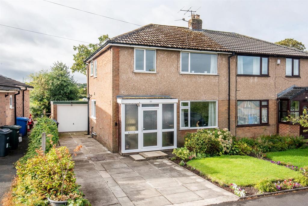 Thirlmere Drive, Withnell, Chorley 4 bed semi-detached house - £269,995