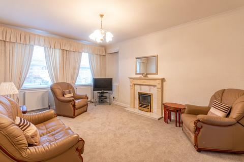 1343L – Windmill Place, Edinburgh... 1 bed flat - £1,075 pcm (£248 pw)
