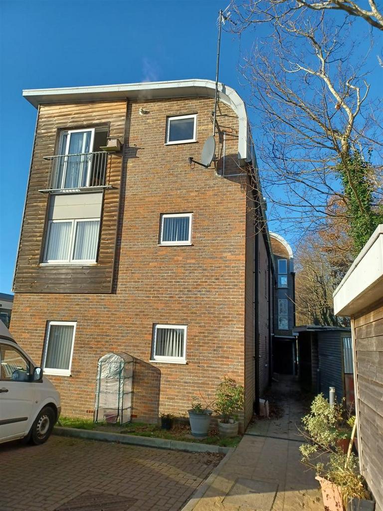 The Sidings, Polegate BN26 2 bed apartment - £700 pcm (£162 pw)